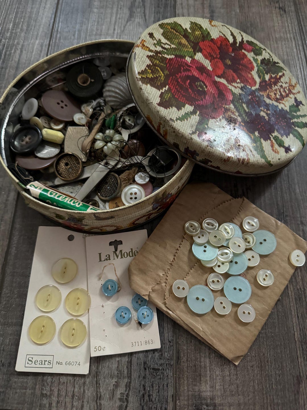 Vintage Button Tin- Vintage Sewing Tin- Grandmas Button Tin- Vintage ...
