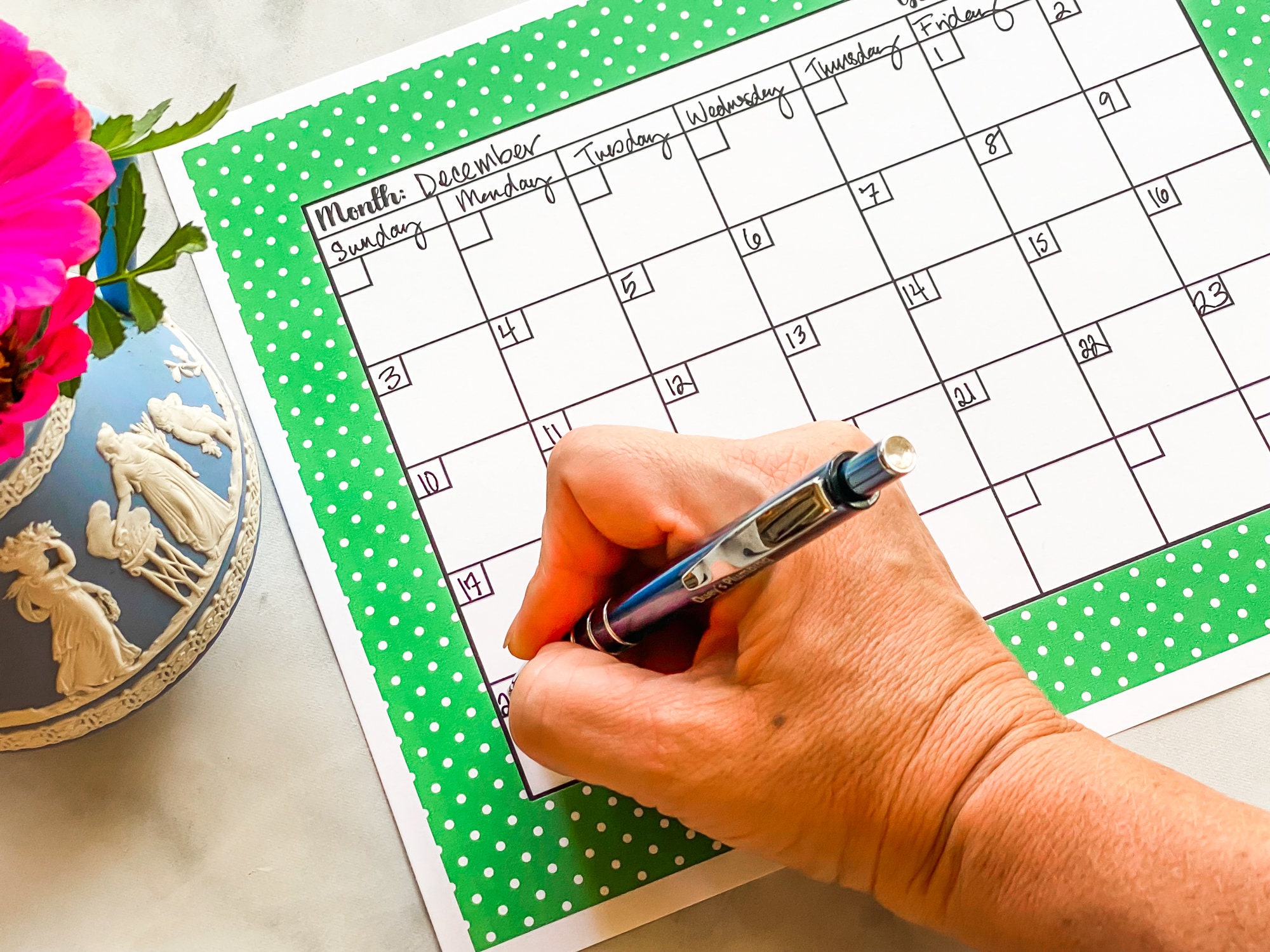 24 Polka Dot Blank Calendars in Lots of Colors | Printable Calendar ...