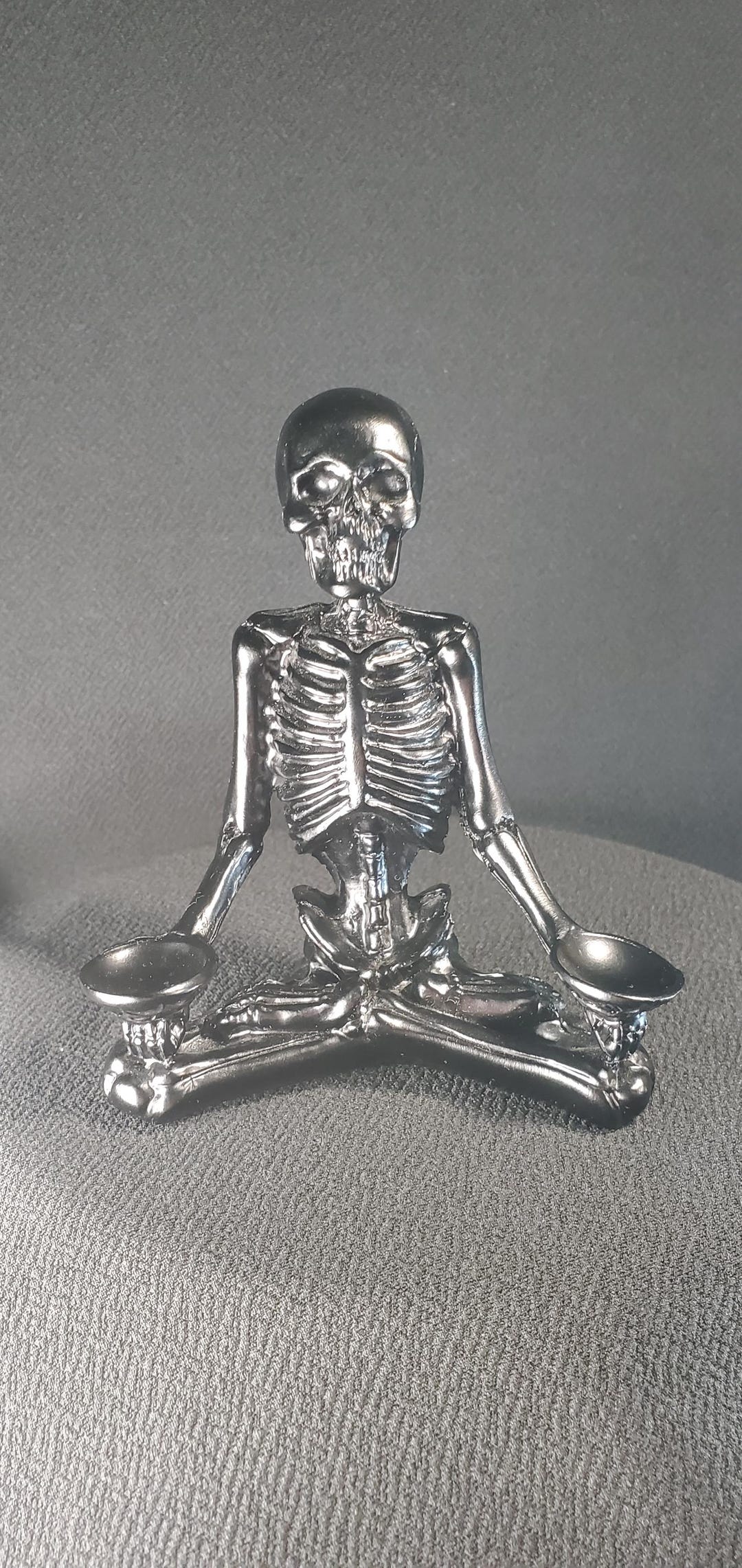 Skeleton Sphere Holder - Etsy