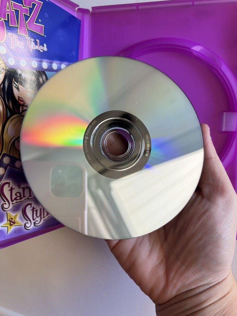 RARE Bratz the Video- Starrin Stylin (DVD, 2004) With Collectors Purse ...