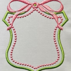 Heirloom Crest Monogram Frame, Machine Embroidery Design, 5 Sizes, PES ...