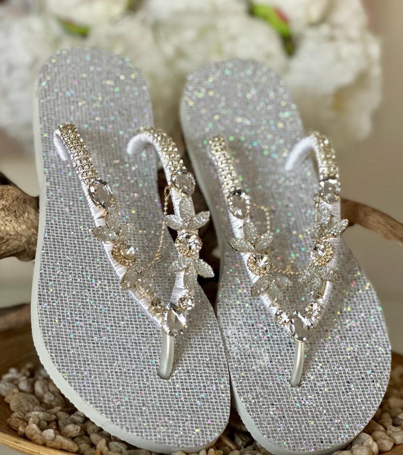 Unique Crystal Sandal for Bride Luxury Open Toe Footwear Fashionable ...