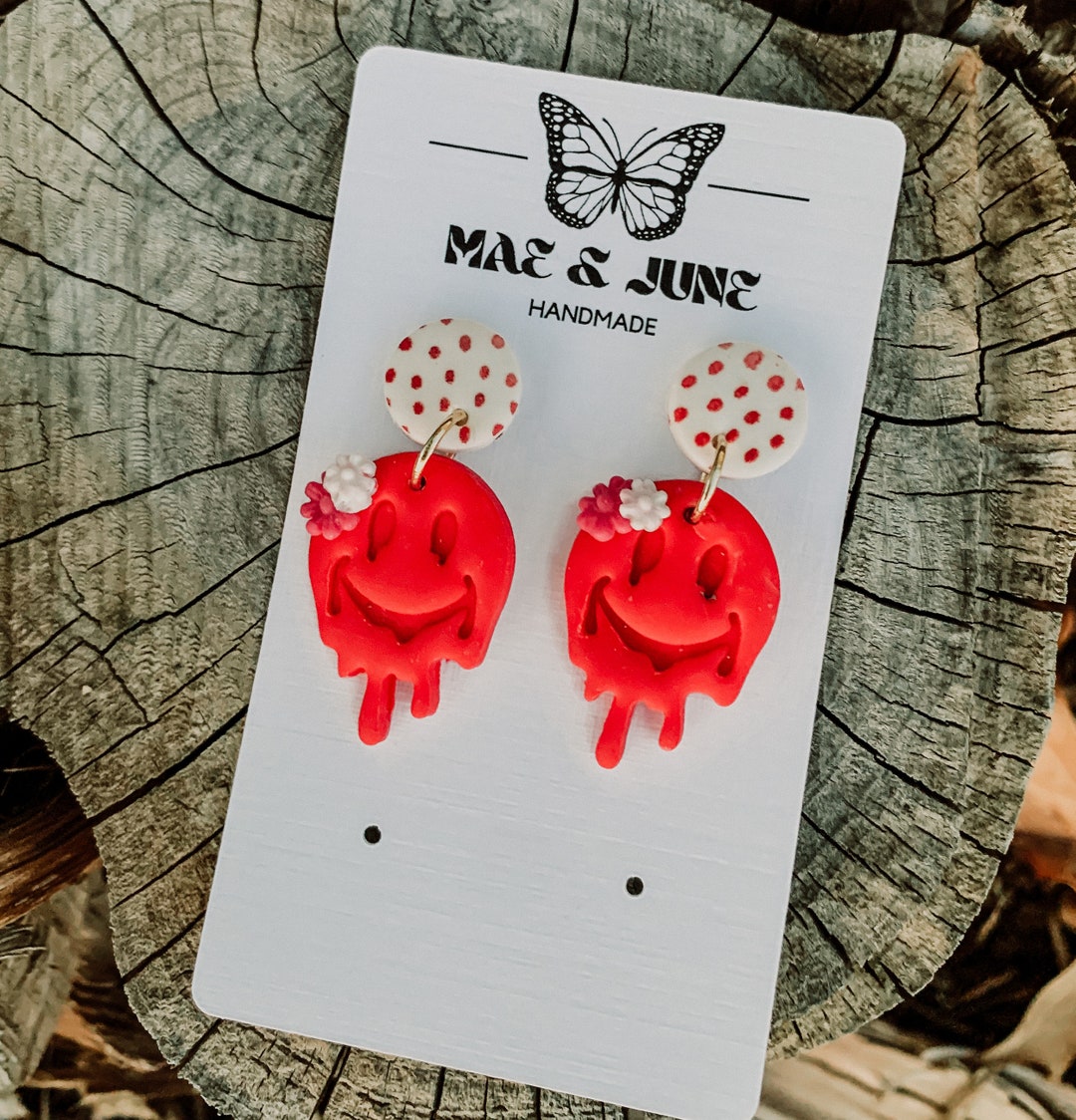 Droopy Daisy Smiley Red - Etsy