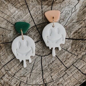 White Droopy Smiley Face - Etsy