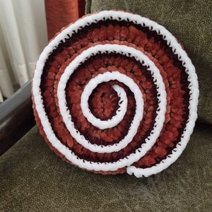 Large Crochet Cinnamon Roll Pillow Plushie With Icing - Etsy