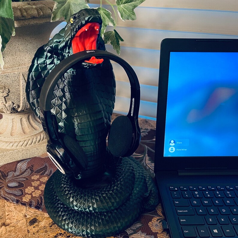 3D Printed King Cobra Headphone Holder, Stylish and Functional Snake ...