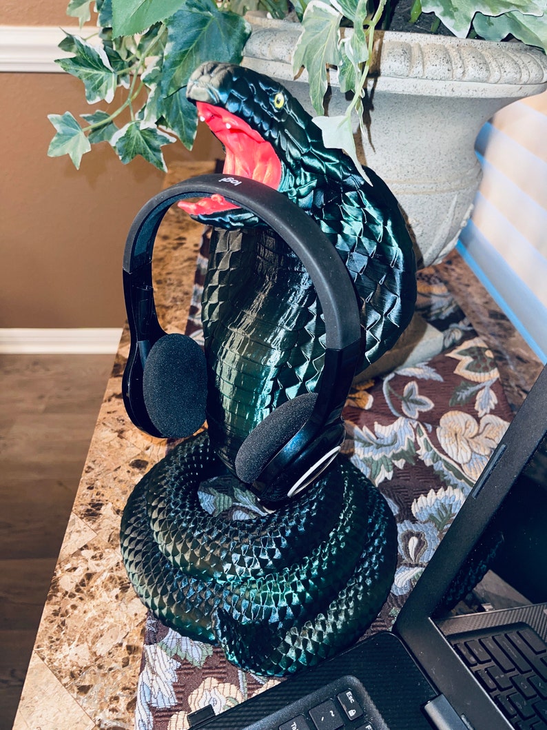3D Printed King Cobra Headphone Holder, Stylish and Functional Snake ...