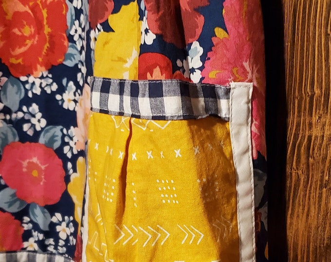 Misses' Dottie Angel Reversible Apron Dress and Tabard Simplicity ...