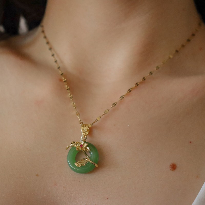 Green and Silver Necklace - Etsy