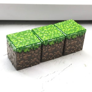 Grass Block Keycap, Minecraft Ore Inspired Artisan Backlit Keycap ...