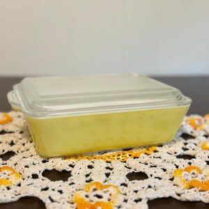 PYREX Primary Yellow Lidded Casserole Glass Refrigerator Baking Dish ...