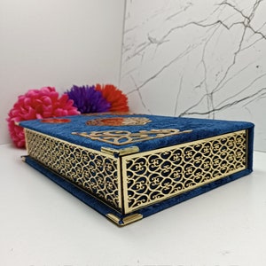 Blue Quran Gift Set, Personalized Quran With Velvet Box and Tasbih Set ...
