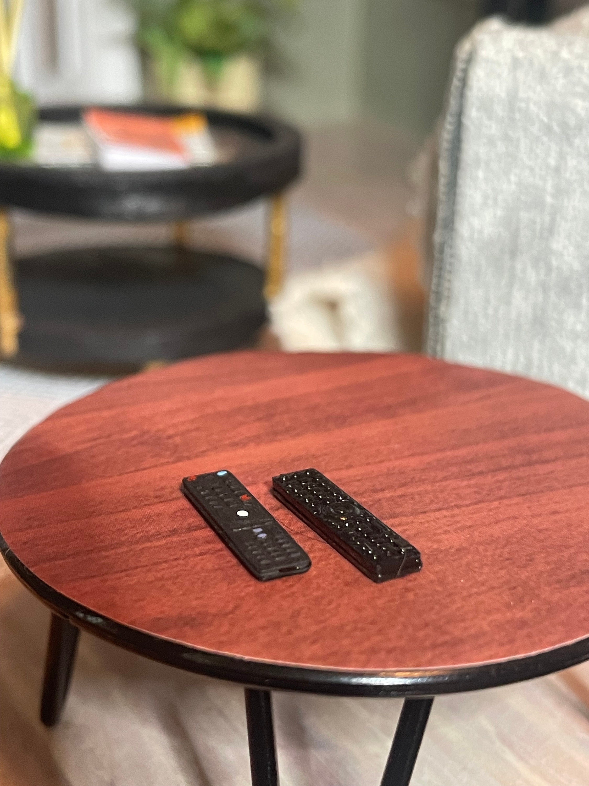 Miniature Remote STL 1:12 Scale TV Remote for Dollhouse 3D Printable ...