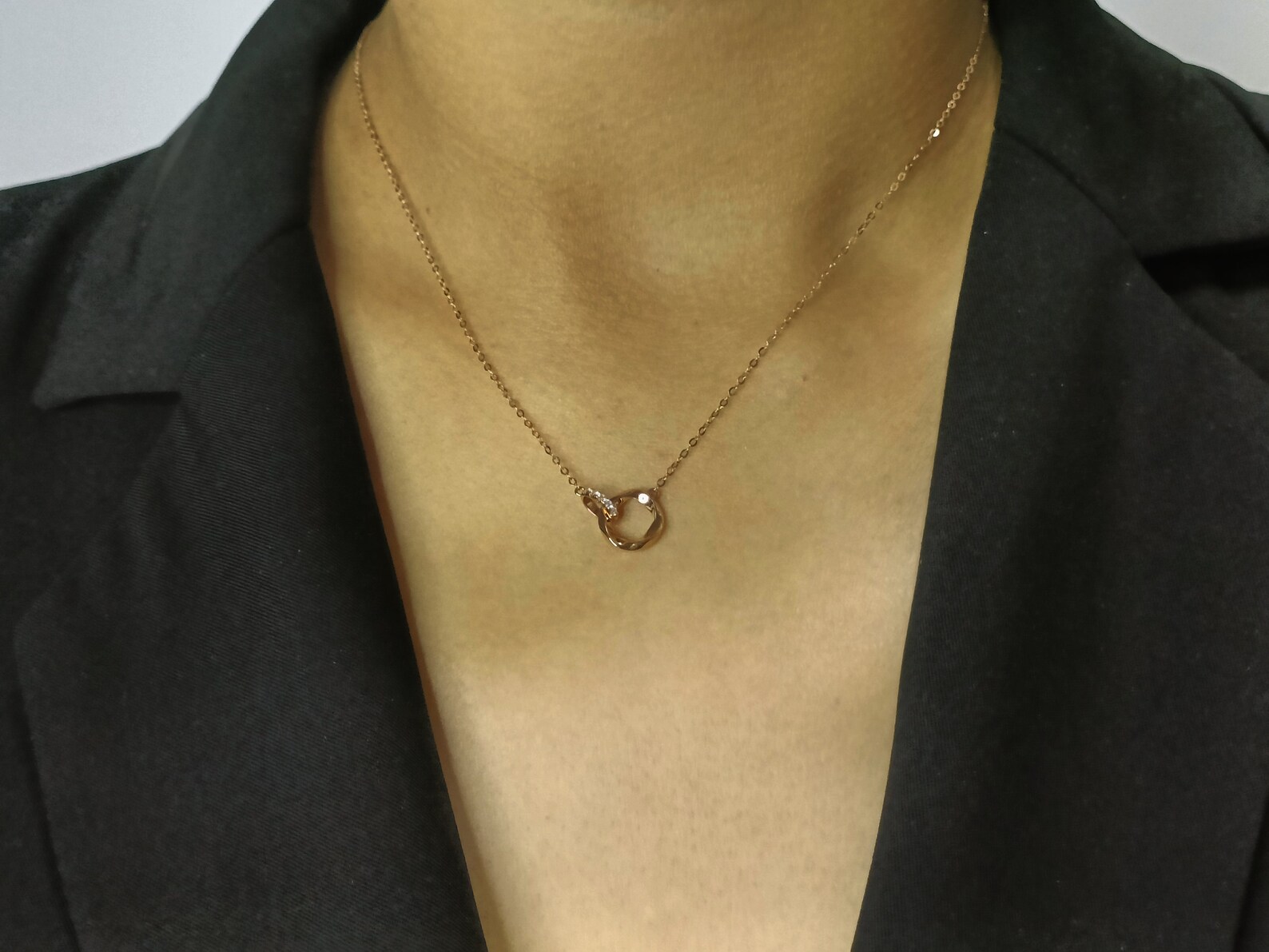 18K Solid Gold Diamond Interlocking Double Ring Necklace/ 18K Double ...