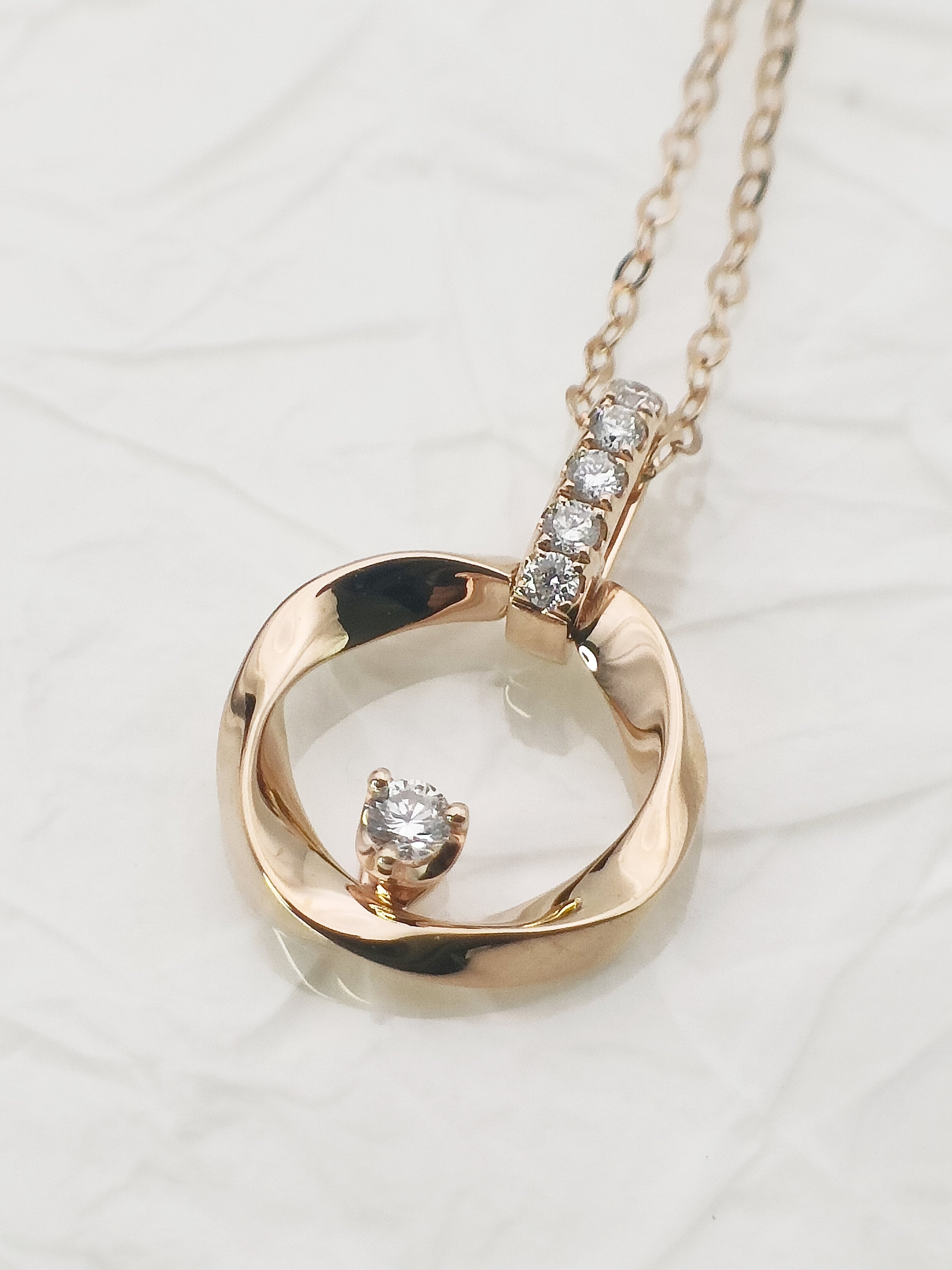 18K Gold Diamond Interlocking Double Ring Necklace/ 18K Double Ring ...