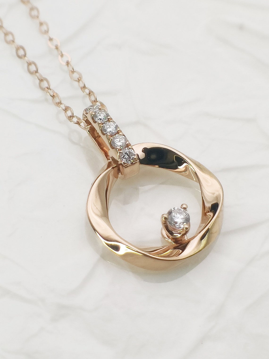 18K Gold Diamond Interlocking Double Ring Necklace/ 18K Double Ring ...