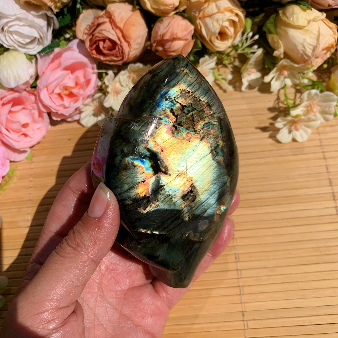 Natural Polished Flash Labradorite Leaves Free Form Quartz Carve ...