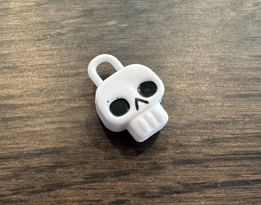 Monster High Original High School Playset ~ White Skull Lock - Etsy