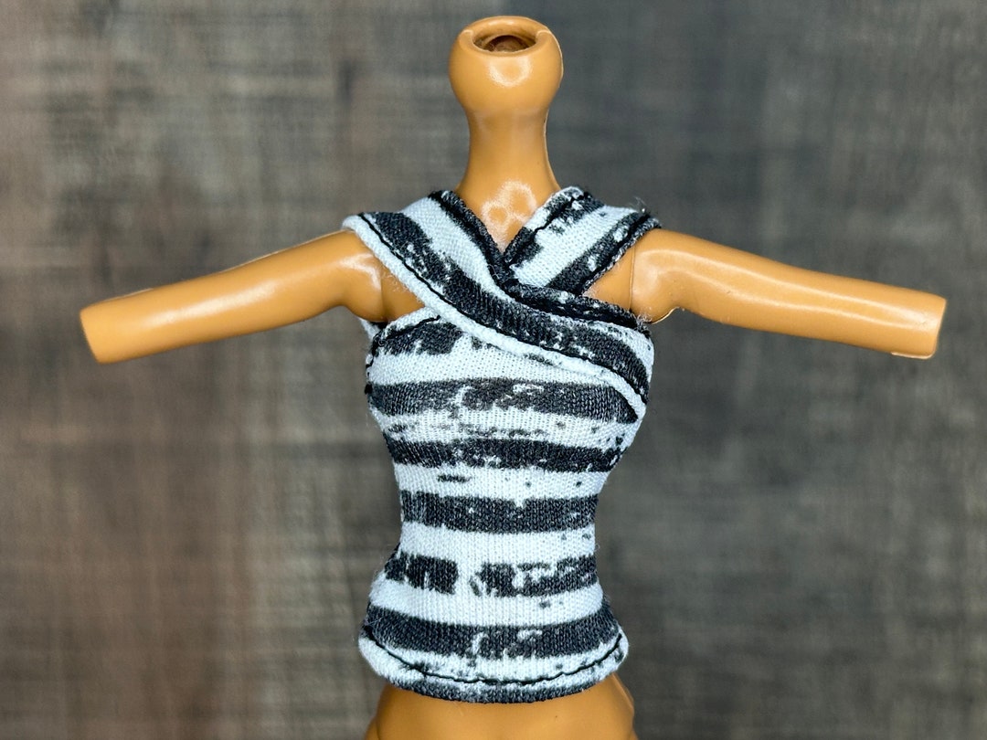 Rochelle Goyle ~ Signature, 1st Wave, Between Classes ~ Black & White ...