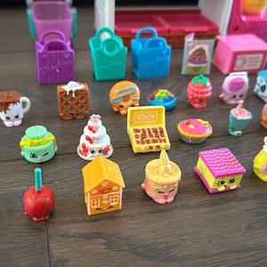 Shopkins ~ Spin Mix Bakery Stand With Shopkins, COMPLETE! - Etsy