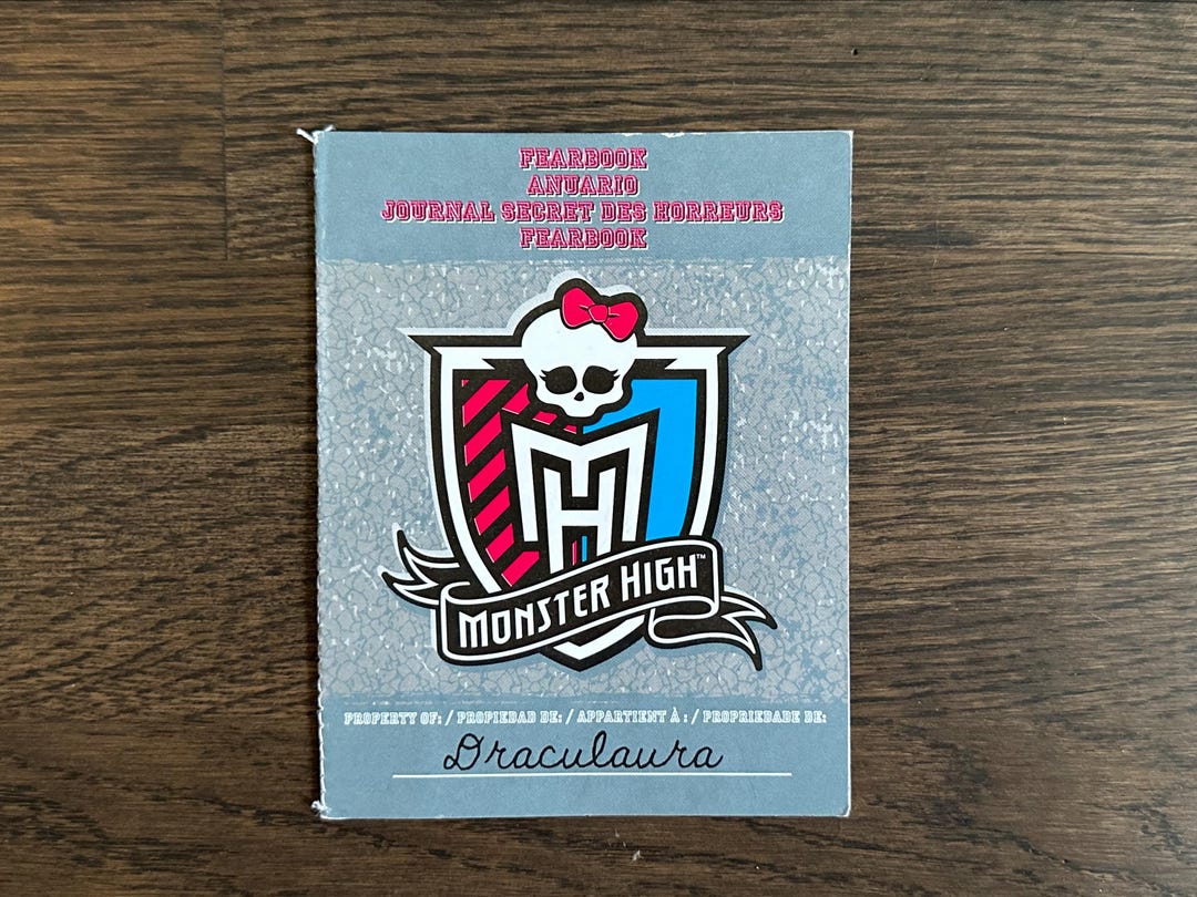 Monster High Draculaura ~ Picture Day ~ Fearbook Diary - Etsy