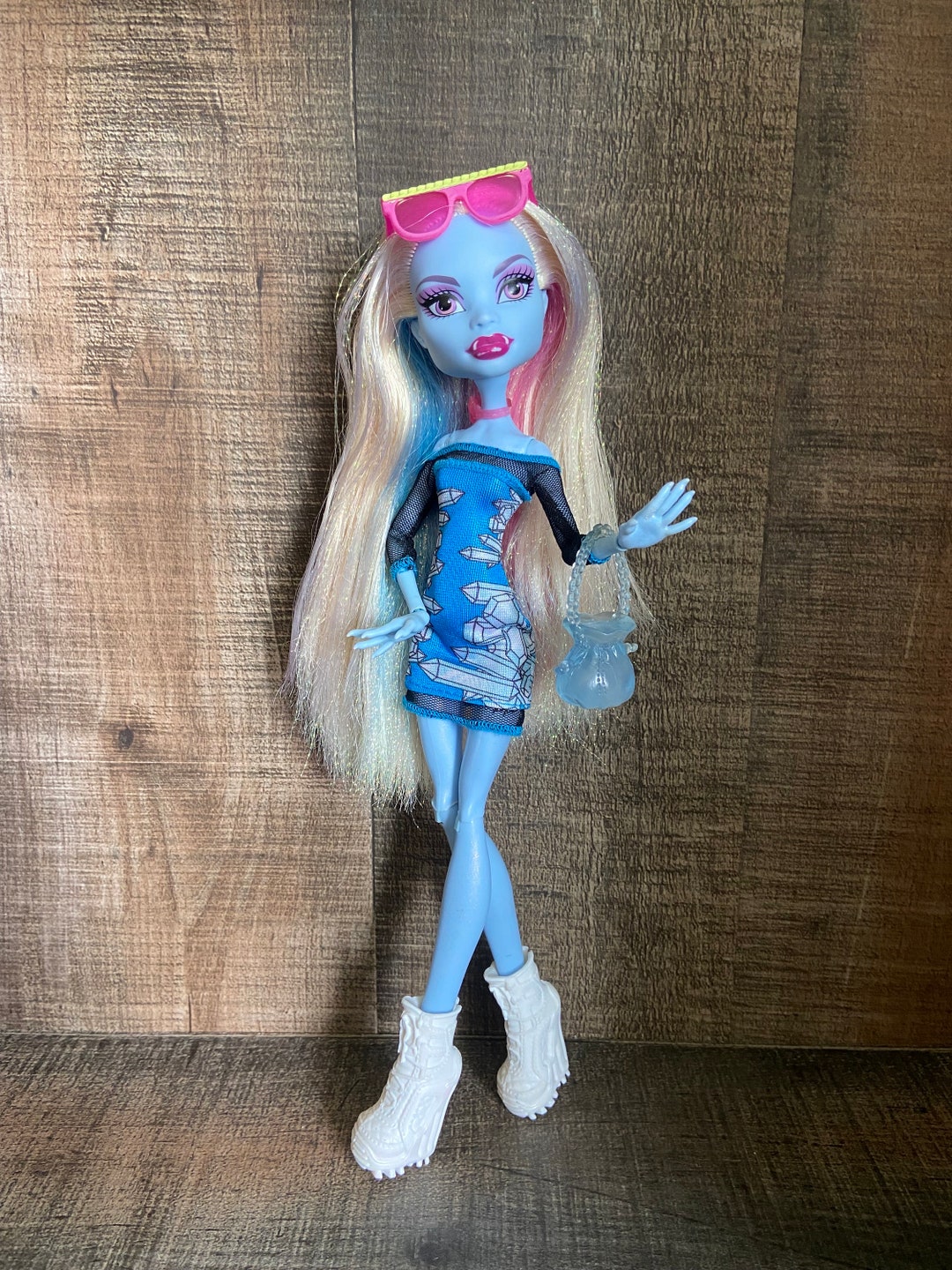 Abbey Bominable ~ Signature, 1st Wave Custom Clothing Basic Fashion ...