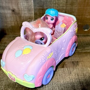 My Little Pony Pinkie Pie's Playhouse and Family Convertible With ...