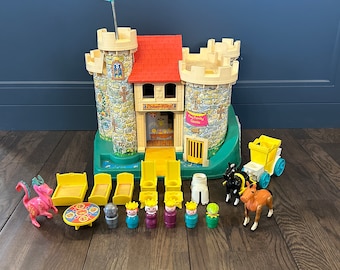 1974 Vintage Fisher Price Little People #993 Castle With Piece in ...