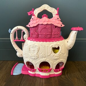 My Little Pony Ponyville Teapot Palace - Etsy