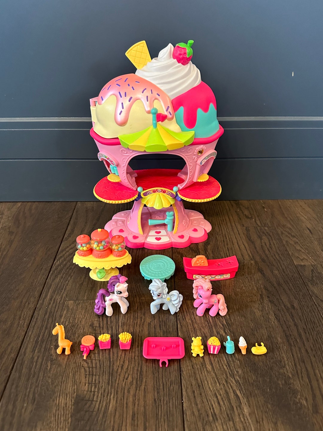My Little Pony Ponyville ~ Sweet Sundae Ice-cream Parlour - Etsy