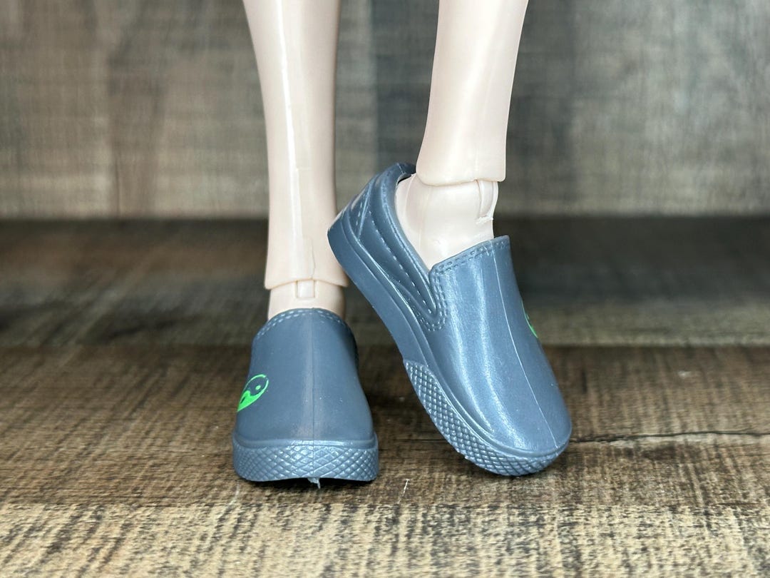 Jackson Jekyll ~ Picnic Casket ~ Grey Shoes - Etsy