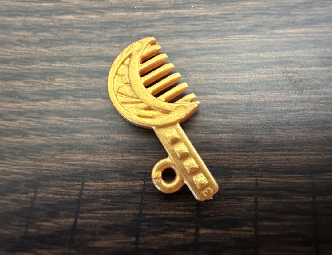 Clawdeen Wolf ~ G3 Core ~ Small Gold Comb - Etsy