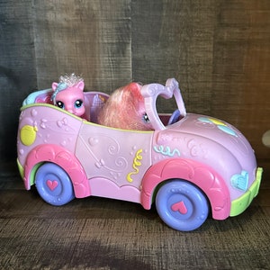 My Little Pony Pinkie Pie's Playhouse and Family Convertible With ...