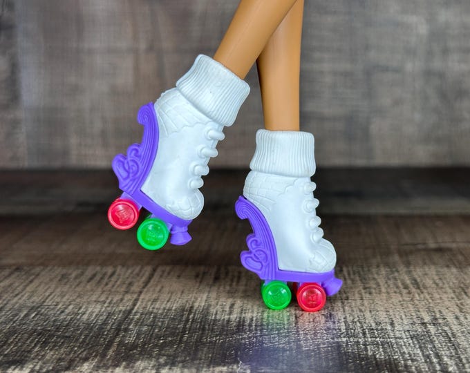 Operetta ~ Skultimate Roller Maze ~ Roller Skates - Etsy