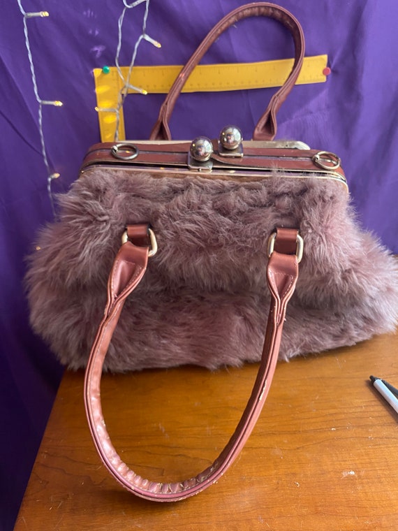 Pink furry purse - Gem