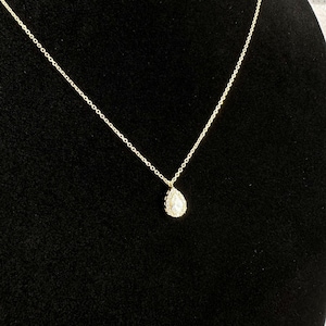 18k Solid Gold Chain and Tear Drop Pendant/ Necklace - Etsy