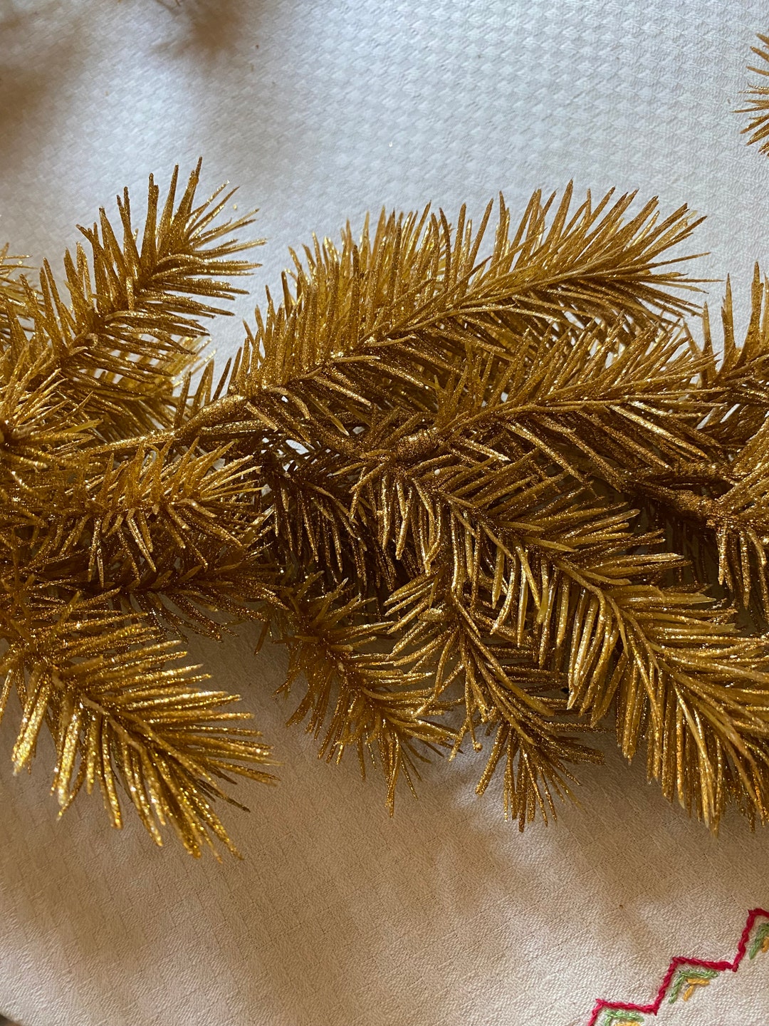 Vintage Gold Glitter 6’ 1960s Plastic Garland Christmas Garland Kitschy ...
