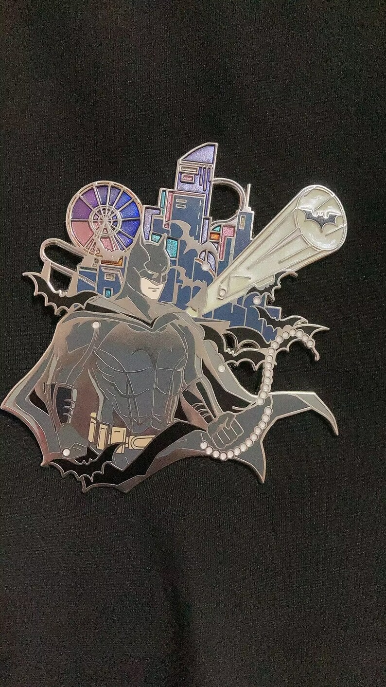 BATMAN Pins Night View - Etsy