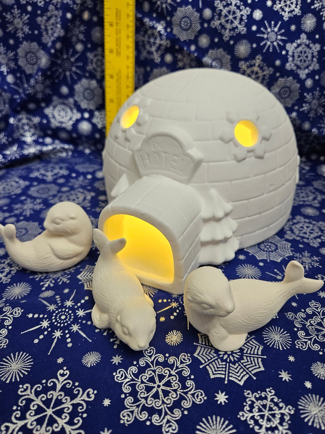 FREE USA Shipping Cute Igloo Light-up W/ 3 Baby Seals U Paint Porcelain ...