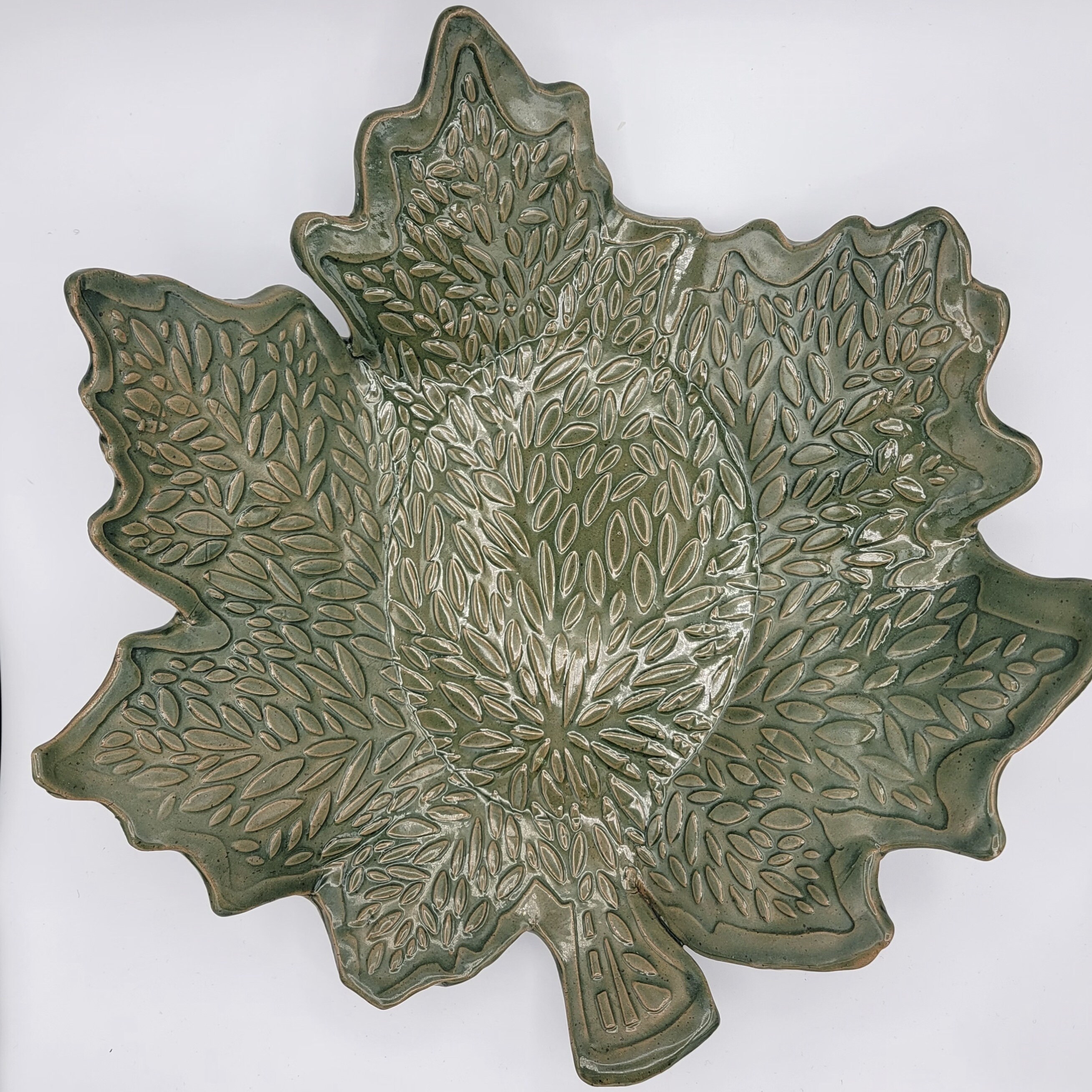 Green Slab Built, Clay Platters, Leaf Platter, Pottery Platters in ...