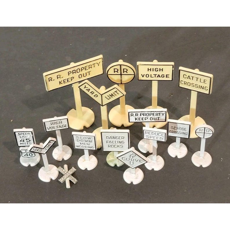 Vintage Ho Scale (16) Plastic Model Railroad Signs Mixed Lot Model ...