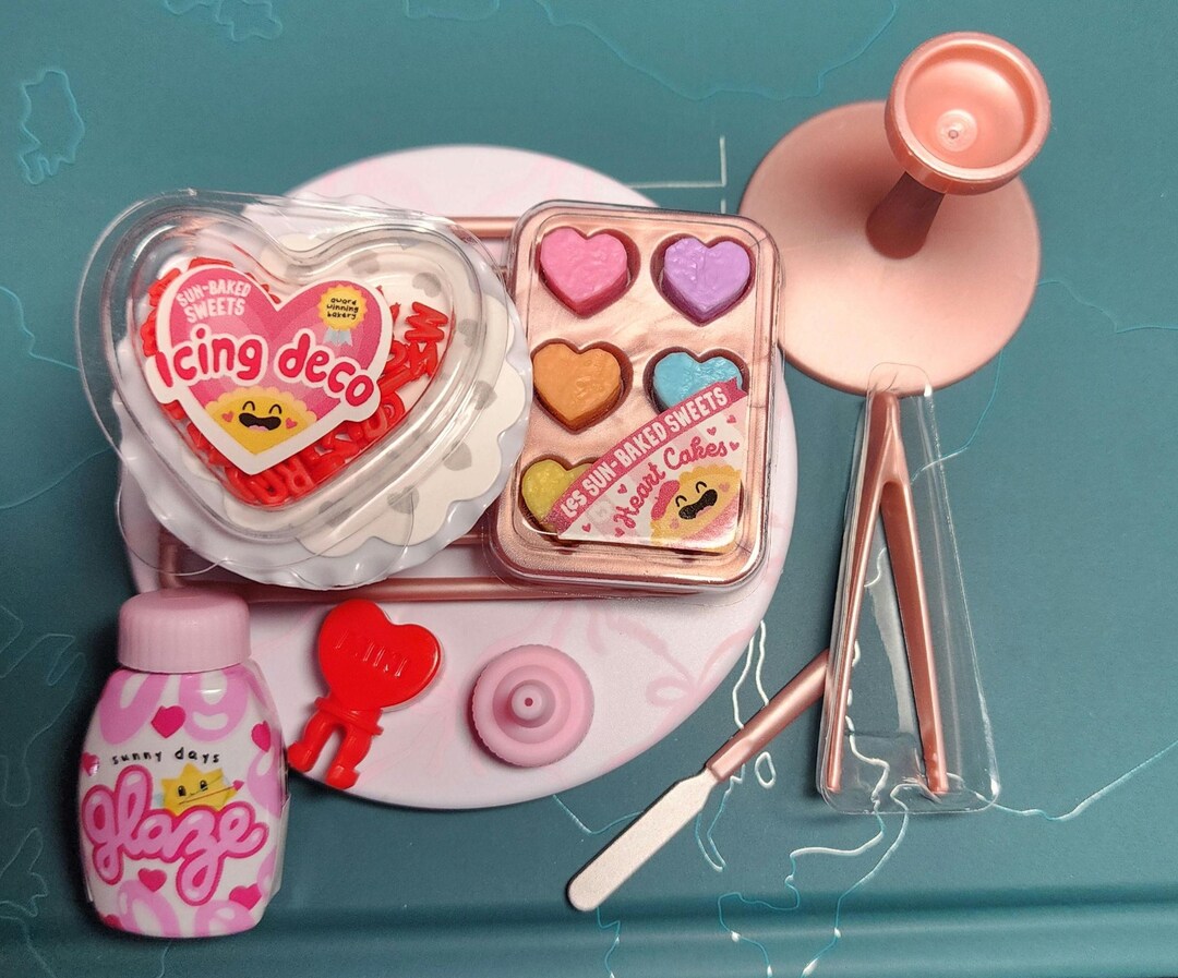 Miniverse Valentine's Day Conversation HEART PETIT FOURS - Etsy