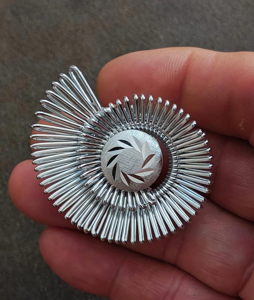 1960's Silver Tone Spiral Scarf Clip - Etsy