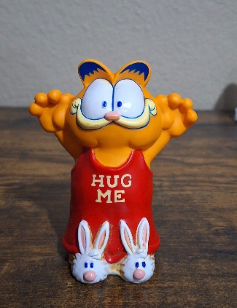 1990 Garfield Hug Me Squeaker Toy - Etsy
