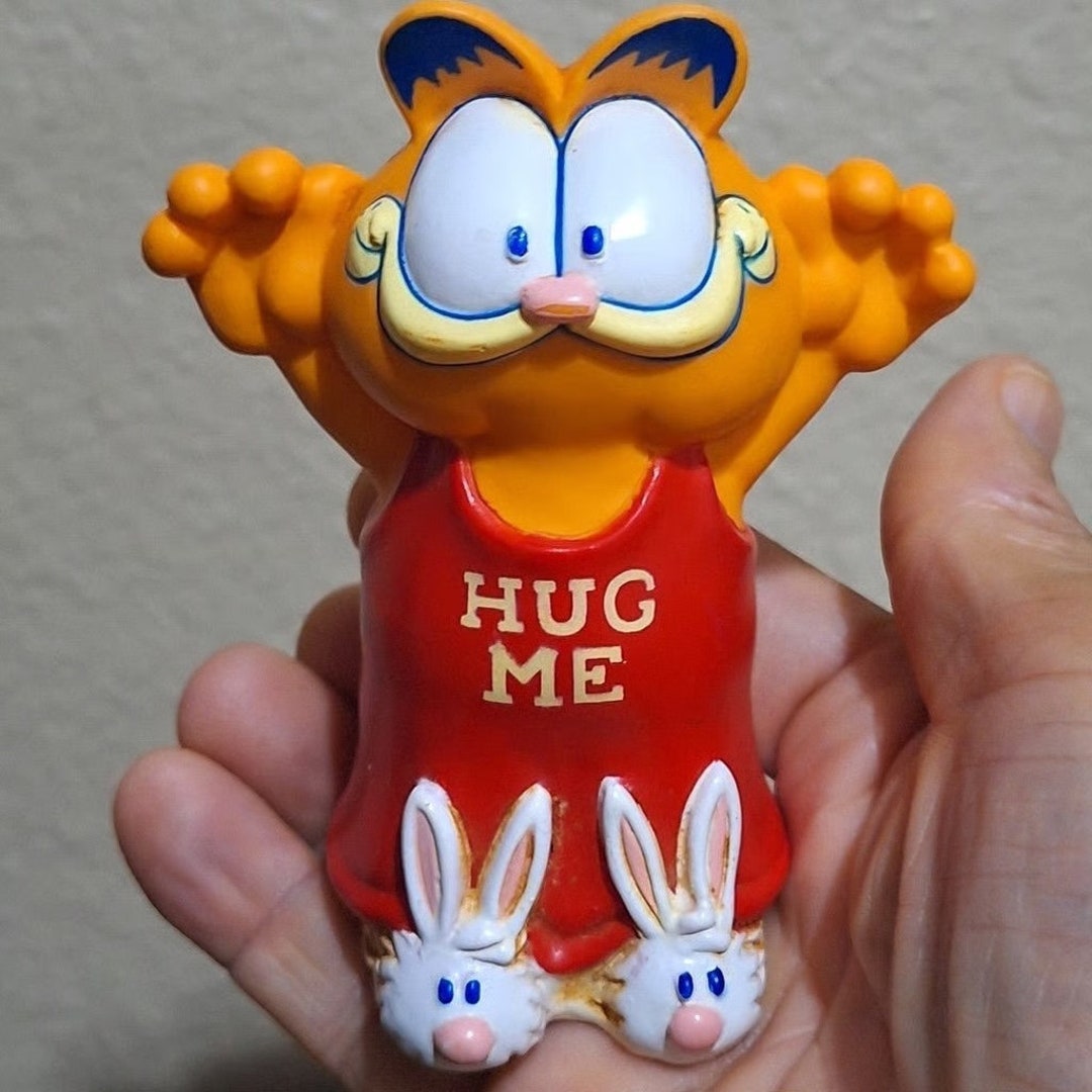 1990 Garfield Hug Me Squeaker Toy - Etsy