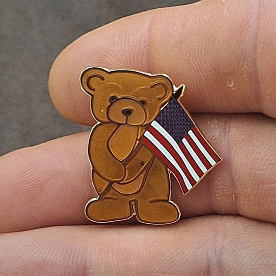 1980s Teddy Bear American Flag Pin - Gem