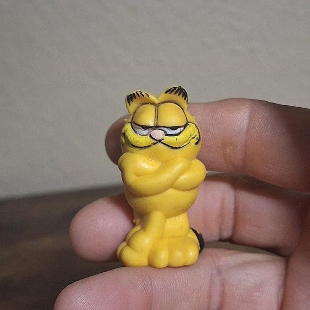 1981 Garfield Rubber Eraser Figurine - Etsy