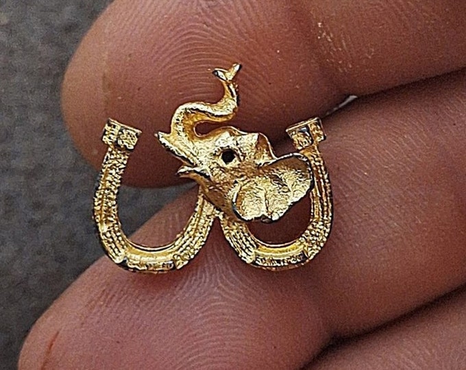 1968 Political Gulf Oil Good Luck Elephant Horseshoes Pin - Etsy