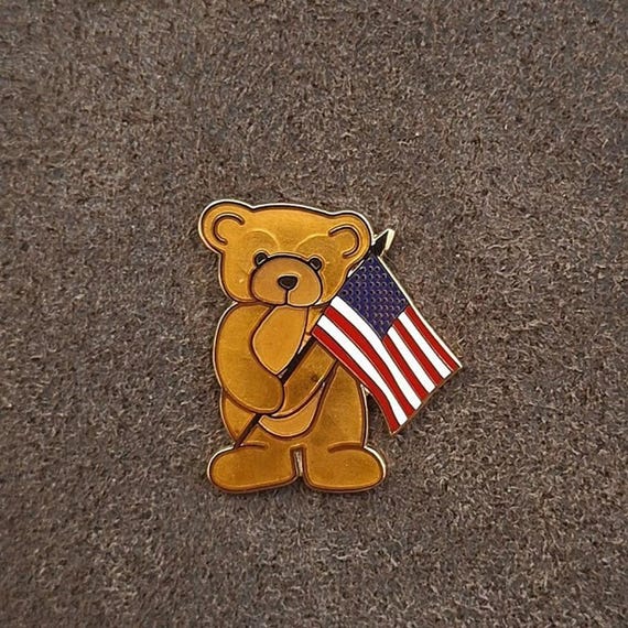 1980s Teddy Bear American Flag Pin - Gem