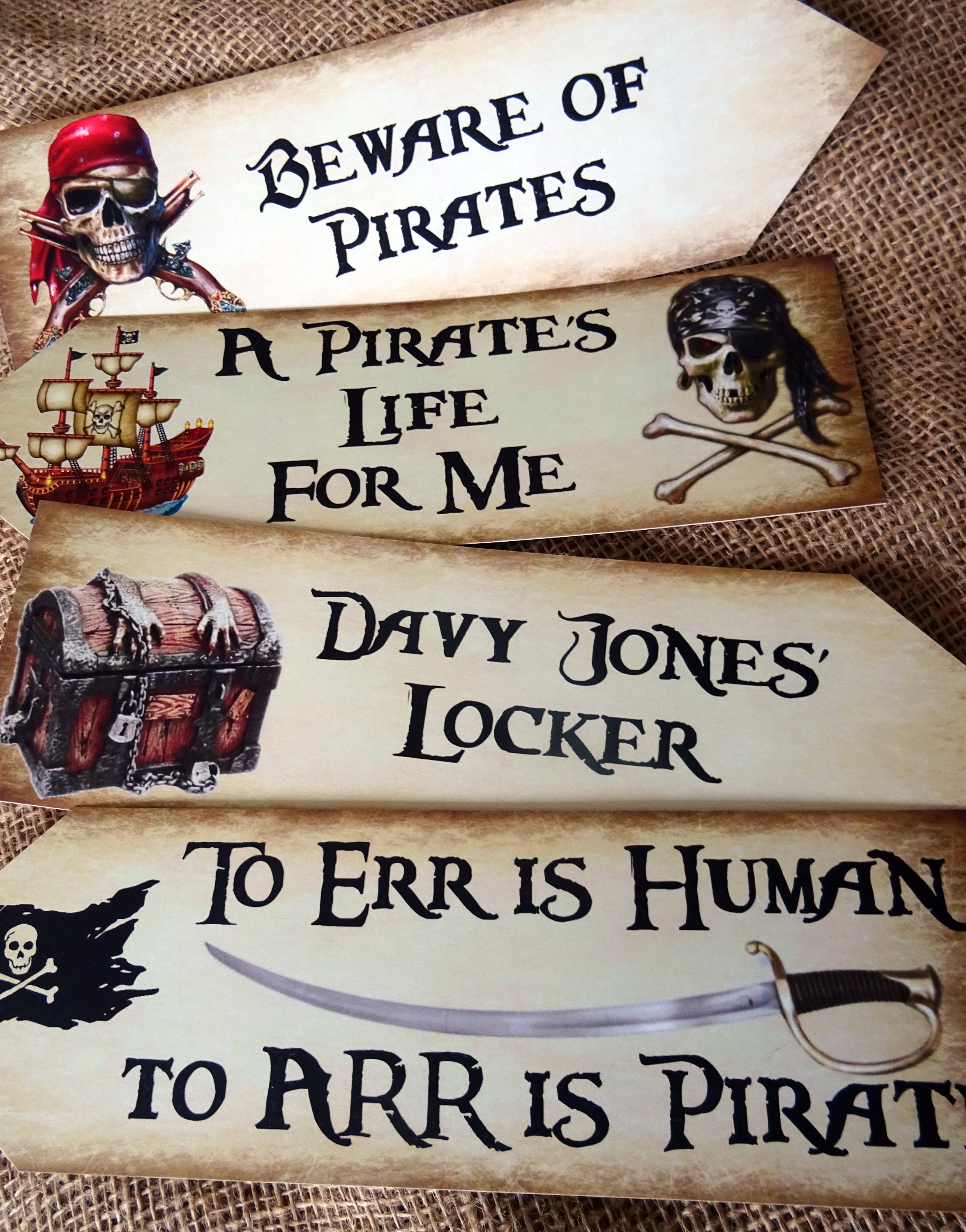 Set of 4 Pirate Skull & Crossbones Party Decoration Arrows Signs - Etsy